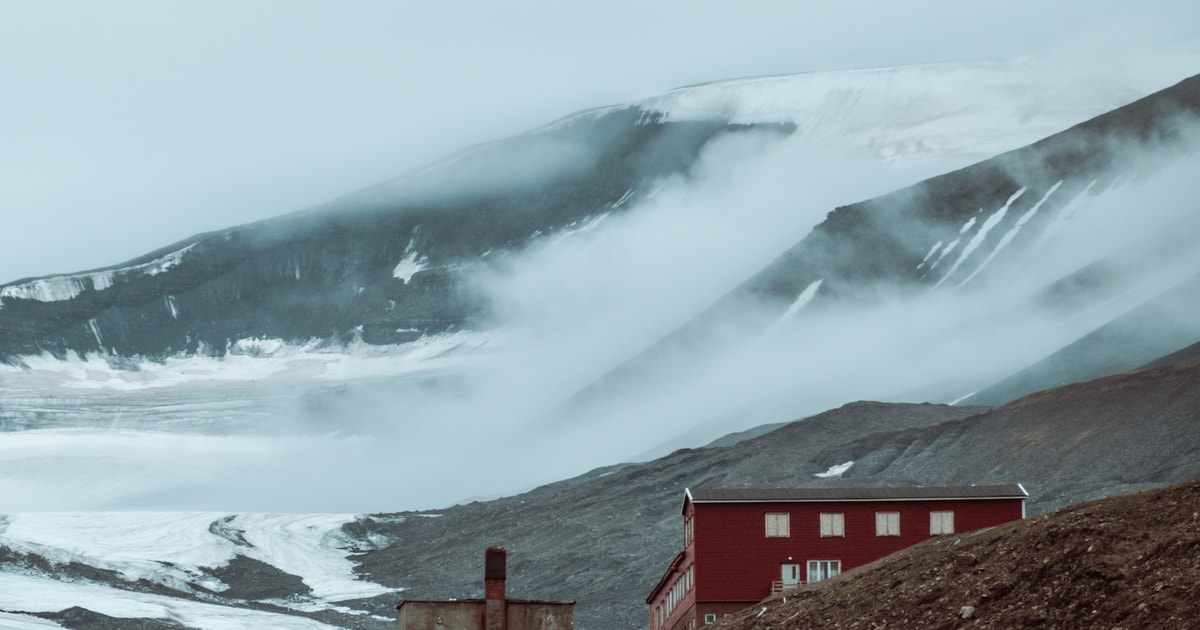 Longyearbyen: Private geführte Wandertour | GetYourGuide