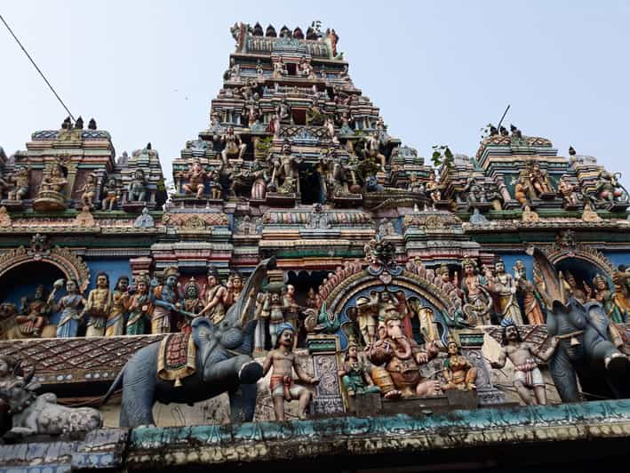 Mumbai: Dharavi Slum Walking Tour with Local Slum Dweller | GetYourGuide