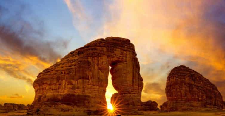 Z Rijadu: 3-dniowy pakiet Al Ula Tour z pobytem w hotelu | GetYourGuide