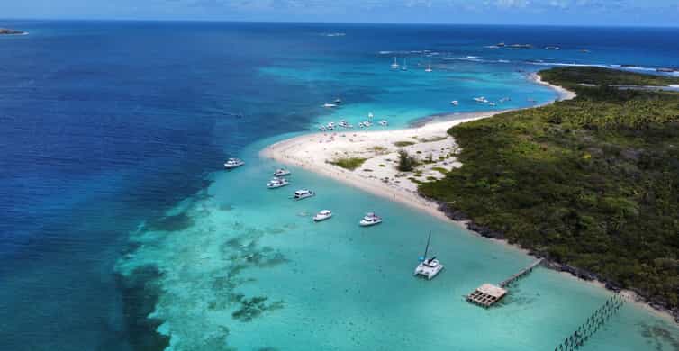 Fajardo: Excursión en catamarán por la isla de Icacos, snorkel y ...
