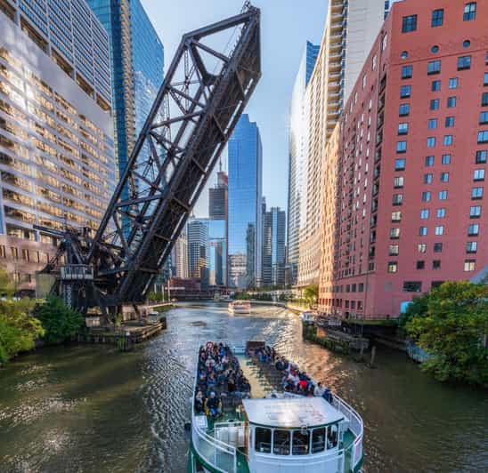 Chicago: Architecture River Cruise on Chicago’s First Lady | GetYourGuide