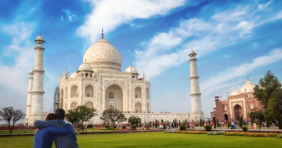 From Delhi : Taj Mahal Tour by Train | GetYourGuide