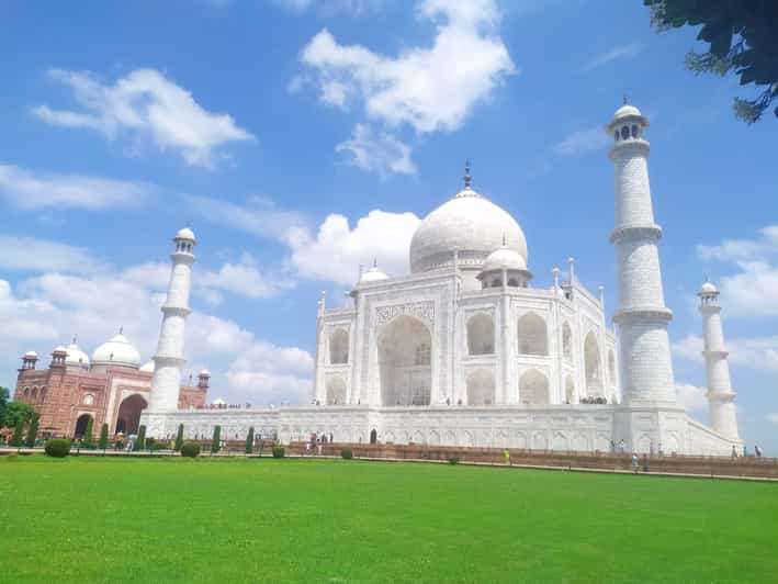 Van Delhi: Taj Mahal Sunrise Tour met Agra Fort & Baby Taj | GetYourGuide