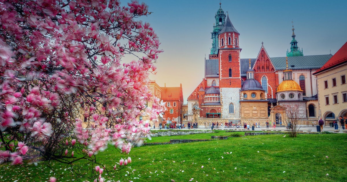 Wawel Hill Tour with Audio Guide | GetYourGuide