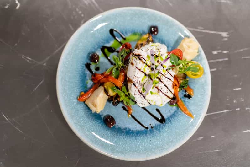 Paris: 3-Course Italian Meal Seine Cruise with Rooftop Views | GetYourGuide