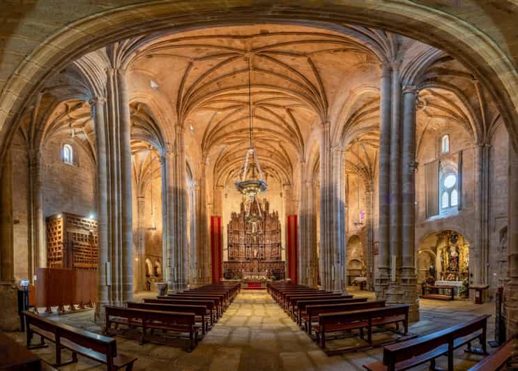 Cáceres: ticket Conkathedraal van Santa Maria met audiogids | GetYourGuide