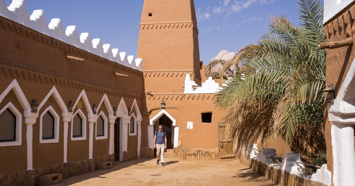 Riyadh: Ushaiqer Heritage Village Private Tour with Lunch | GetYourGuide