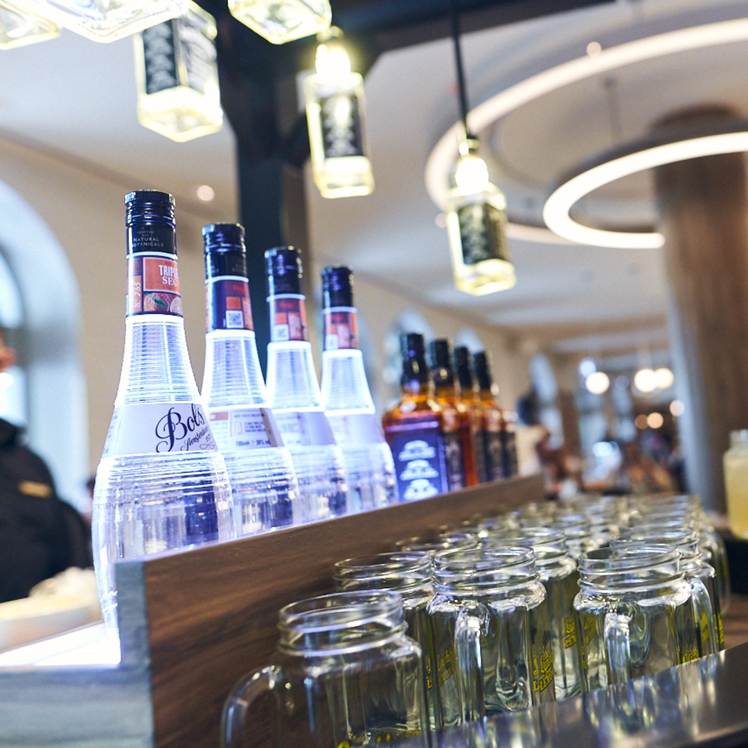 Dubai: Buffet Dinner at Saffron in Atlantis the Palm | GetYourGuide