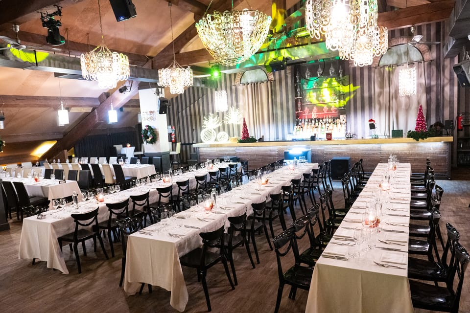 Milaan: Maison Milano Vrijdag Diner Show | GetYourGuide