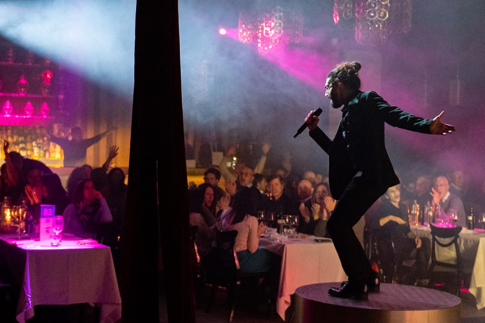 Mailand: Maison Milano Freitag Dinner Show | GetYourGuide