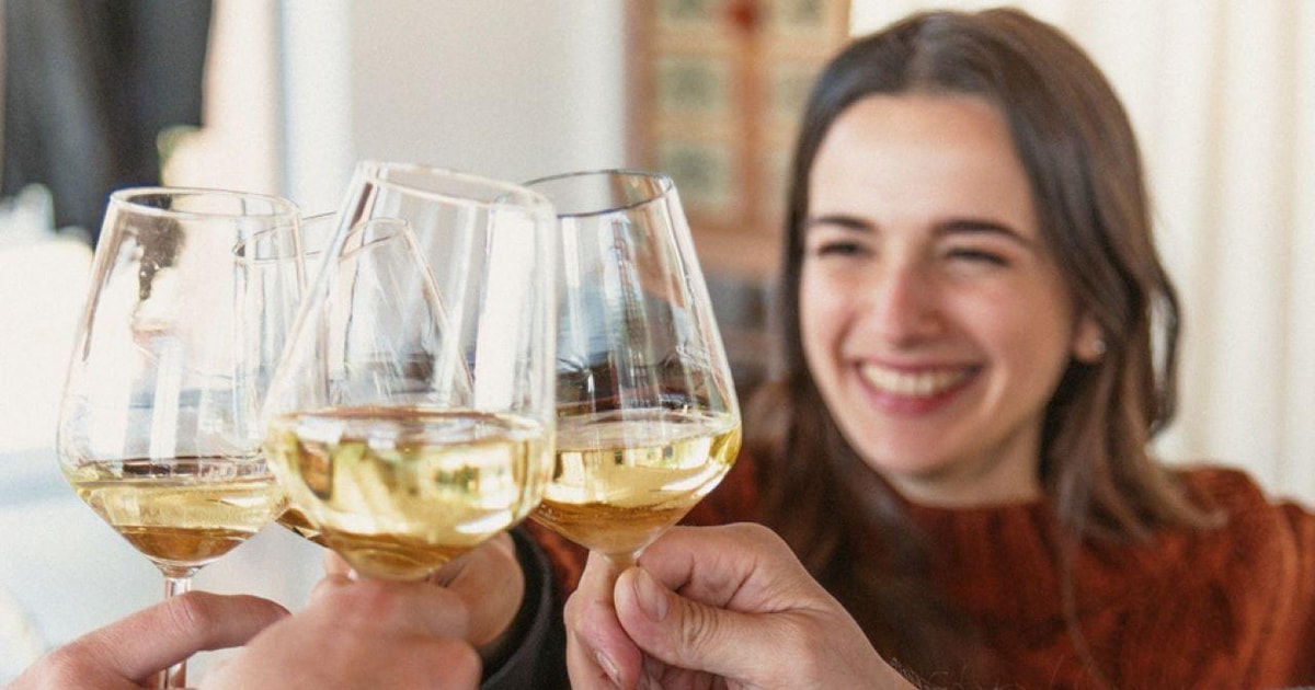 Cori: Guided Winery Tour With Light Lunch and Wine Tasting | GetYourGuide