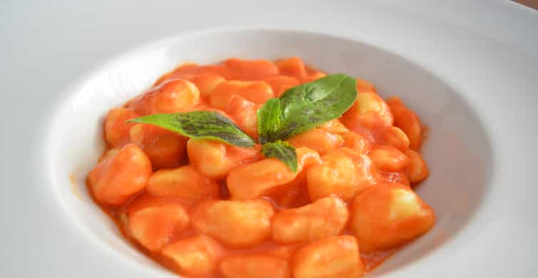 Fresh Pasta: gnocchi & ravioli in Napoli | GetYourGuide