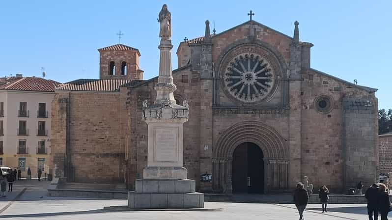 Ávila: Tour privado por Murallas y Casco Histórico | GetYourGuide