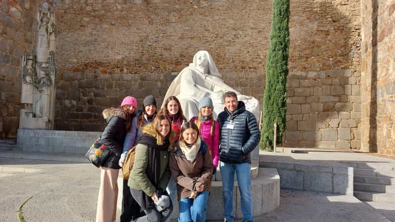 Ávila: Tour privado por Murallas y Casco Histórico | GetYourGuide