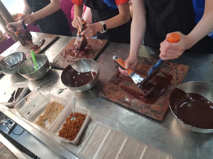Paris : build your own chocolate bar! | GetYourGuide