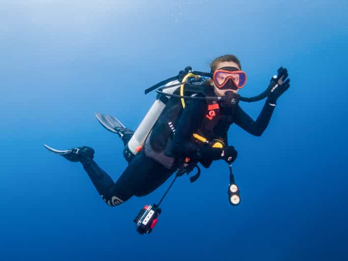 Get your PADI 12m scuba diving license in Dubai | GetYourGuide