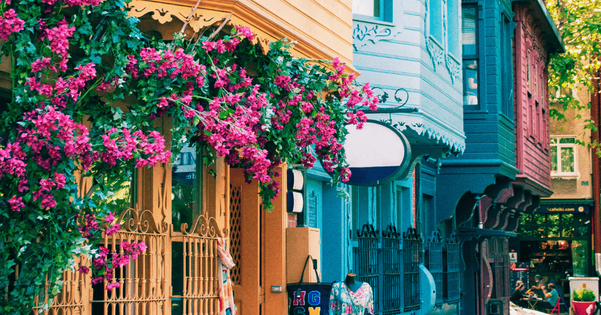 Kuzguncuk: Nostalgia of Istanbul | GetYourGuide