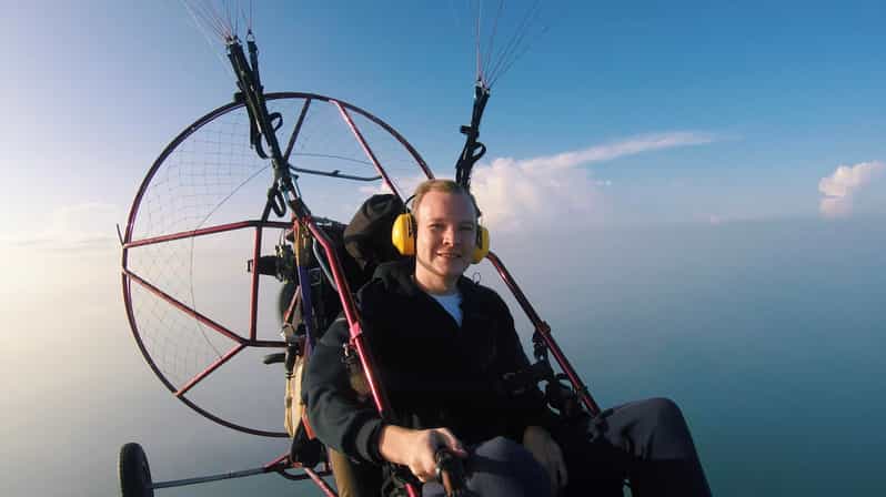 Pattaya: Flygning med paramotor över Pattayas kust | GetYourGuide