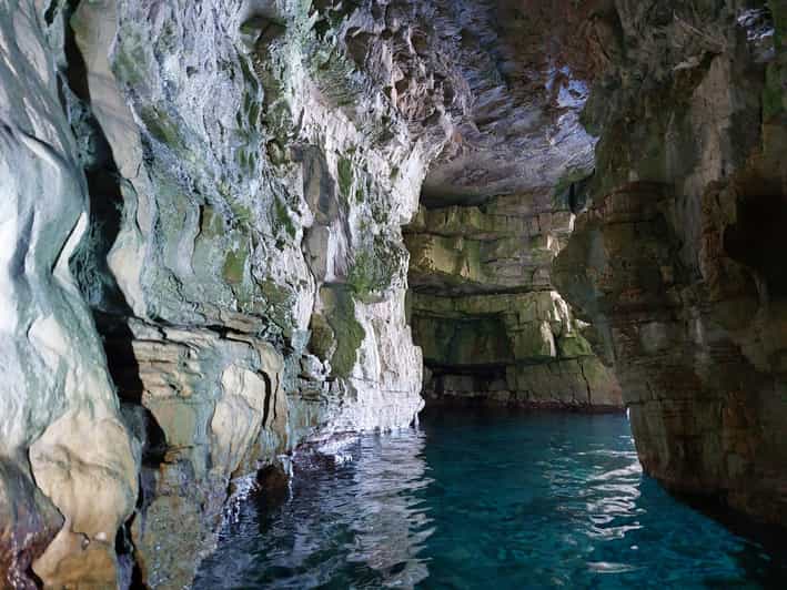 Πούλα: Snorkeling, κολύμπι και εκδρομή με καγιάκ με Blue Cave ...