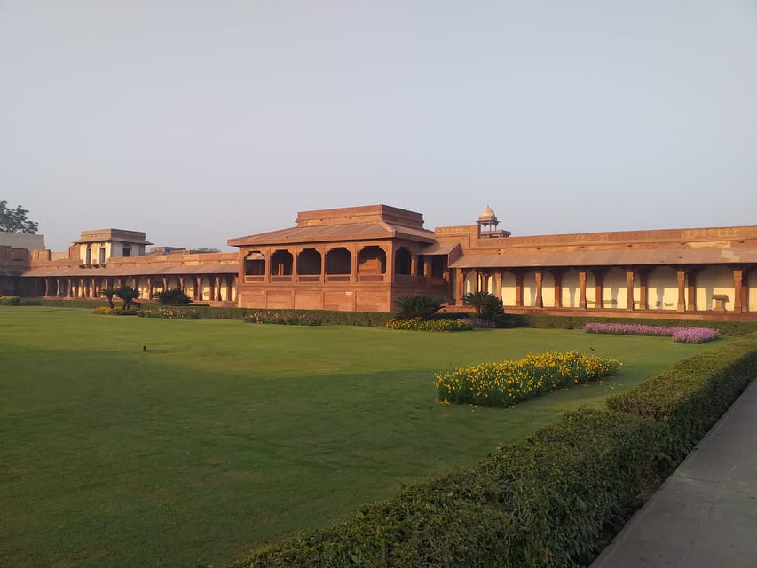 Delhi Agra Day Trip by car with Agra Fort and Fatehpur Sikri | GetYourGuide