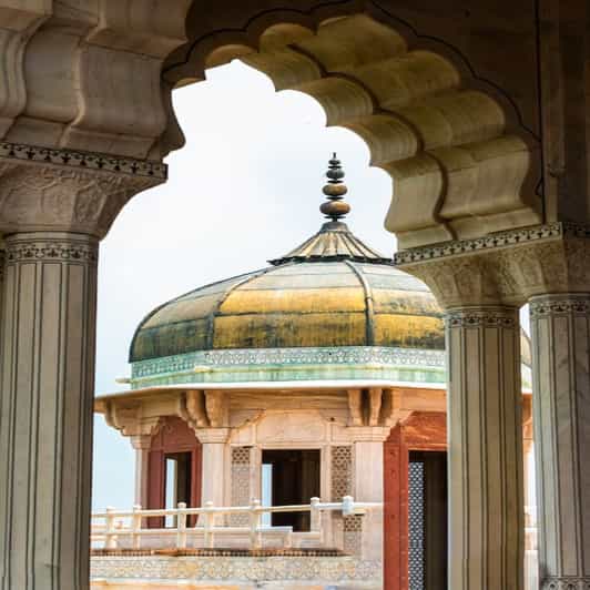 New Delhi: Taj Mahal private Tour with transfer | GetYourGuide