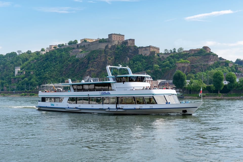 Koblenz: Sightseeing-Bootsfahrt durch die Altstadt auf dem Rhein ... Koblenz: Sightseeing-Bootsfahrt durch die Altstadt auf dem Rhein ...