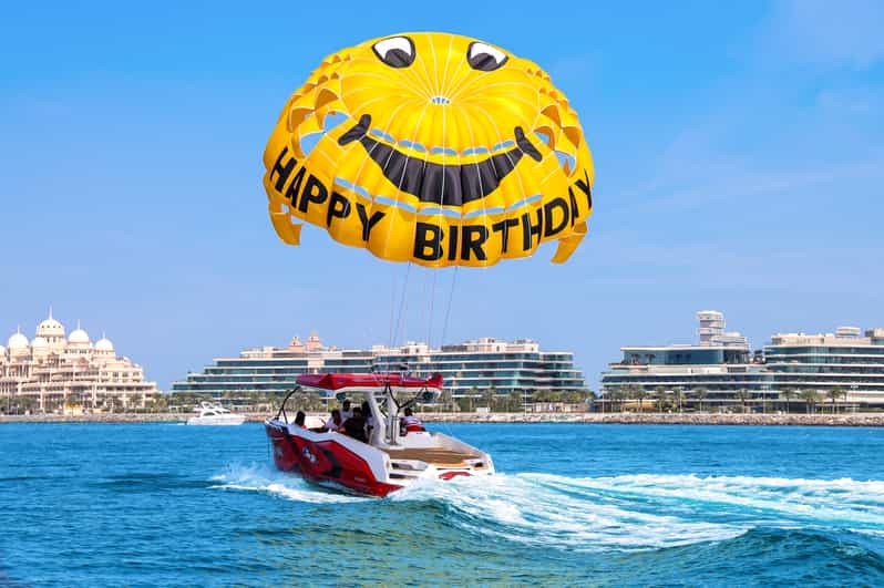 Dubaï : Parachute ascensionnel avec Happy birthday Parachute JBR & Palm ...