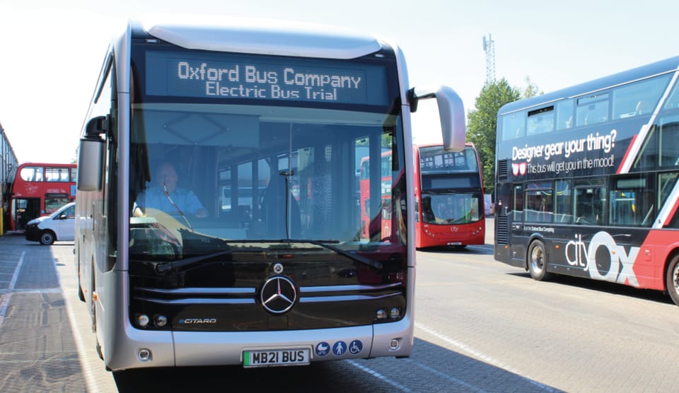 Oxford: BUS Transfer van/naar luchthaven London Heathrow | GetYourGuide