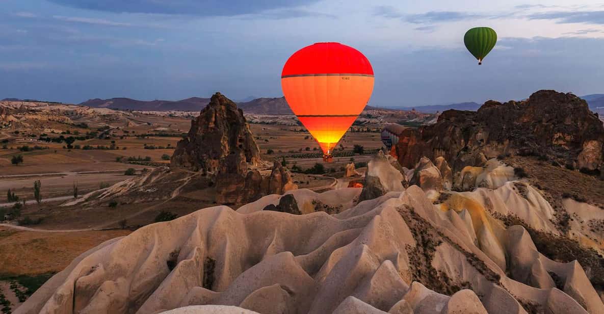 Kappadokien Sonnenaufgang Heißluftballon mit Flug von Istanbul ...