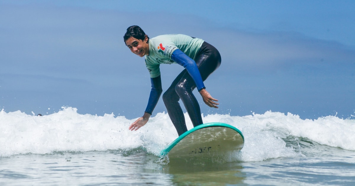 Aulas de Surf/Surf Lesson - Lisboa | GetYourGuide