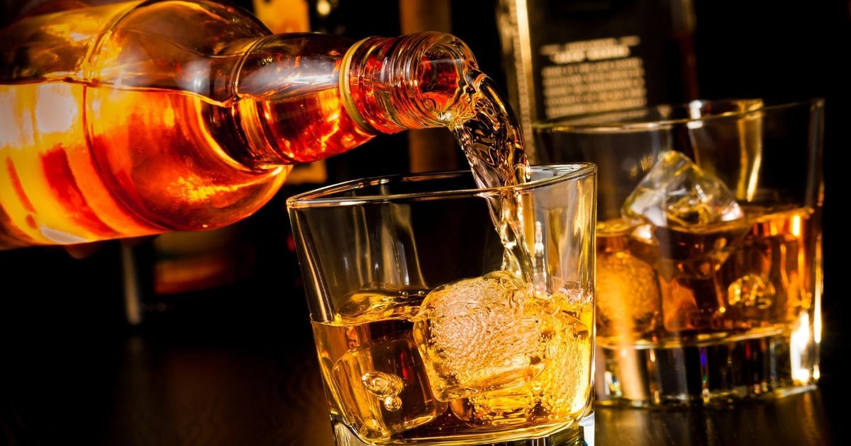 Bootleggers and Bloodshed: Tennessee Whiskey Tasting Tour | GetYourGuide