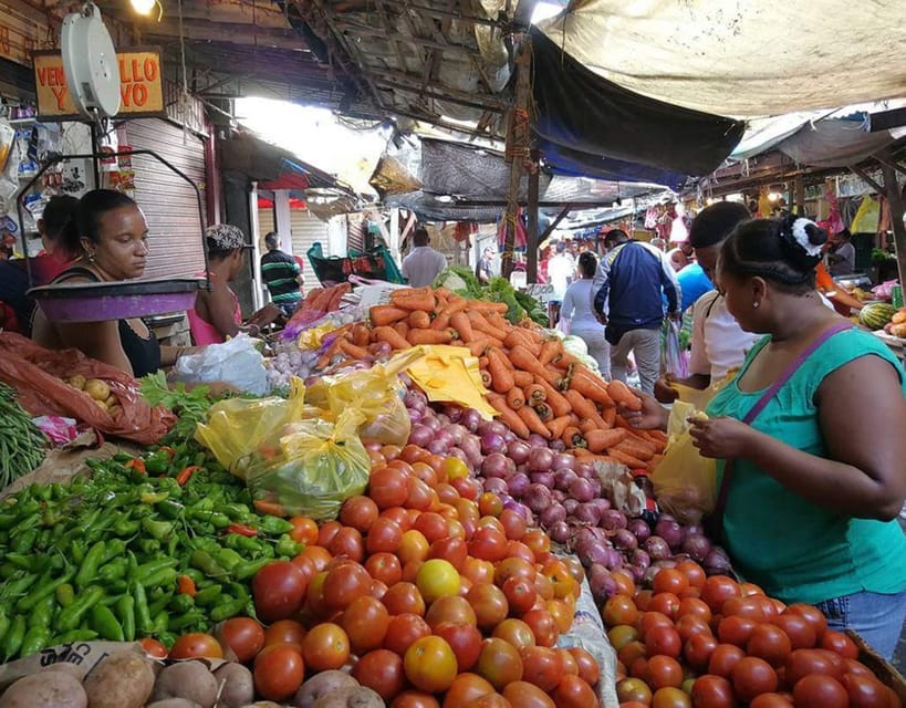 Cartagena: Mercado de Bazurto y Visita al Convento de La Popa con ...