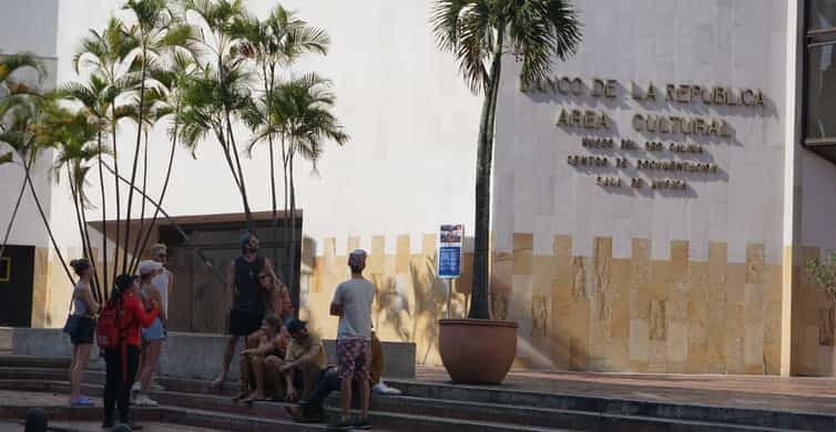 Recorrido compartido por el centro histórico de Cali | GetYourGuide