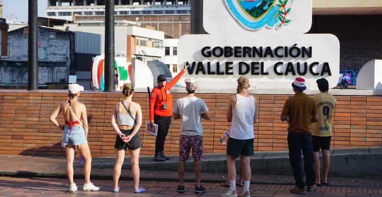 Recorrido compartido por el centro histórico de Cali | GetYourGuide