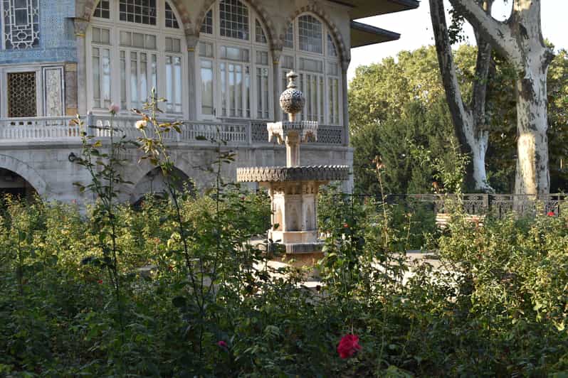 Topkapi Palace Tour: Scenes of the Ottoman Empire | GetYourGuide