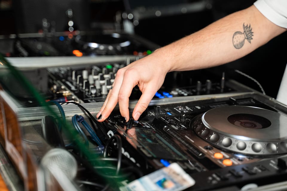 Amsterdam: Party Cocktail Workshop with Nightclub Entrance | GetYourGuide