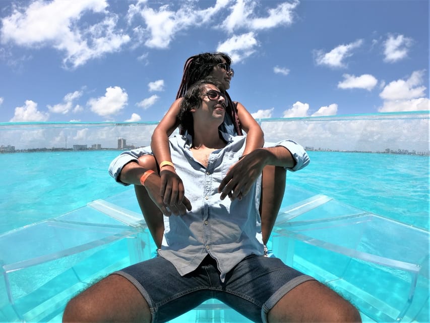 Cancún: Tour en barco transparente con bebidas | GetYourGuide