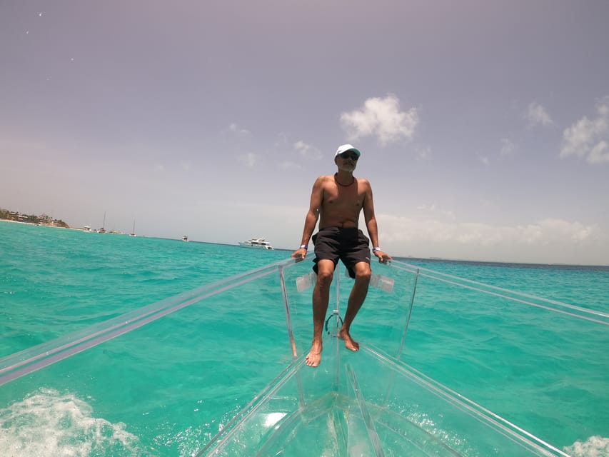 Cancún: Tour en barco transparente con bebidas | GetYourGuide