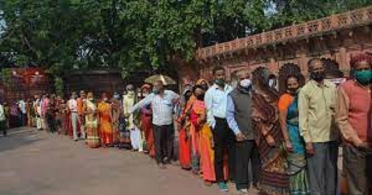 Taj Mahal Entry Tickets with Skip the Line Entry | GetYourGuide