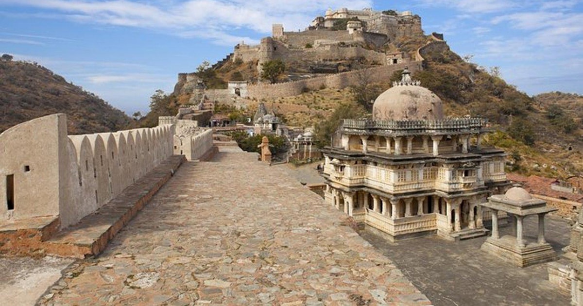 Kumbhalgarh Fort and Jain Temple from Jodhpur To Udaipur | GetYourGuide