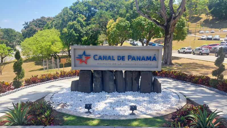 Excursión Privada Y Personalizada De Medio Día Por El Canal Y La Ciudad