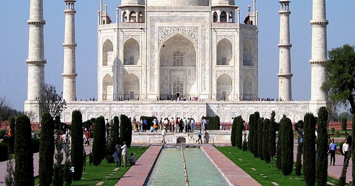Delhi: Samma dag Taj mahal & Agra Fort Tour med lyxbil | GetYourGuide