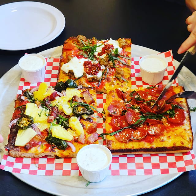 Portland: Walking Pizza Tour | GetYourGuide