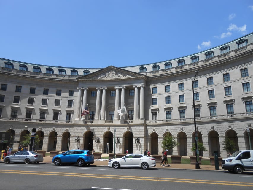 Washington Museums self-guided walking tour & scavenger hunt | GetYourGuide