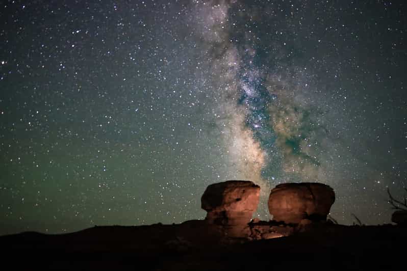 Moab: Milky Way photography workshop for begginers | GetYourGuide