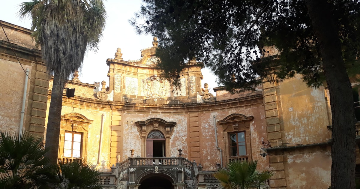 Bagheria: rundtur i Villa Palagonia och guidning om street food ...