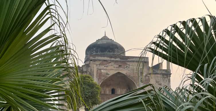 Tomb of Akbar the Great, Agra, Agra - Book Tickets & Tours | GetYourGuide