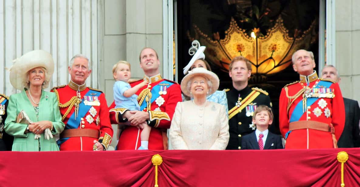 London: Queen Elizabeth Guided Walking Tour | GetYourGuide