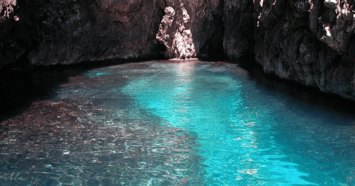 เที่ยวชมถ้ำ Santa Maria di Leuca | GetYourGuide