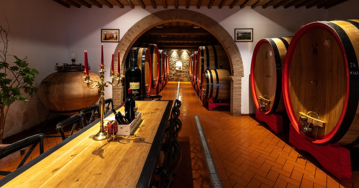 Montalcino: Visita privada a la bodega, cata de vinos y aperitivos ...